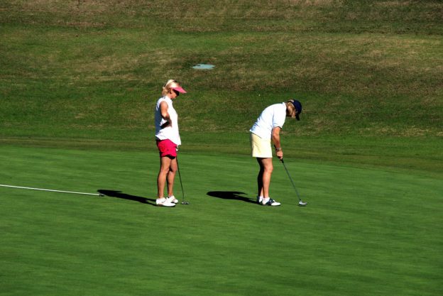 Choosing the Right Golf Balls: What to Consider for Your Game – Live ...